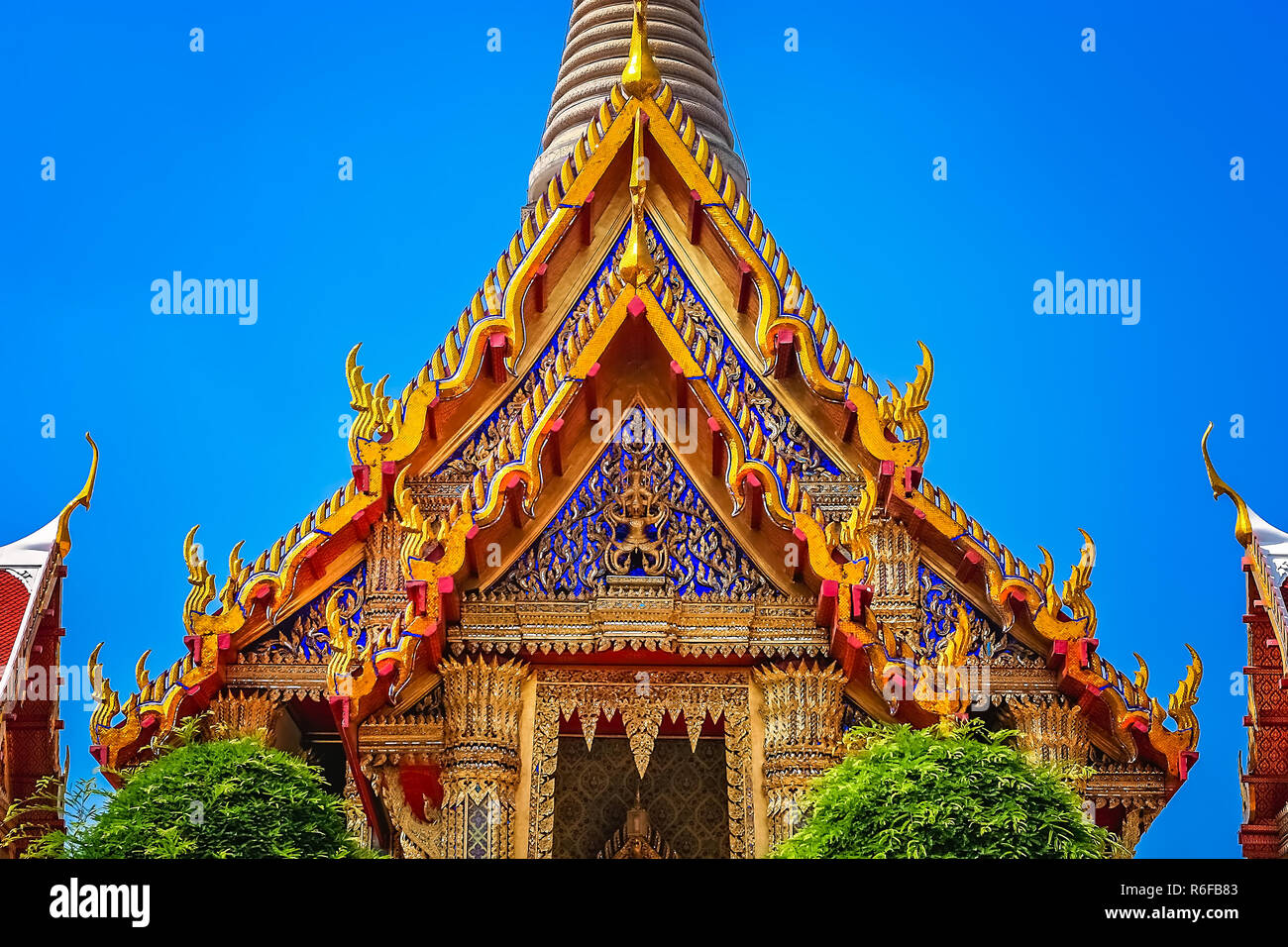 Triangular roof with spire hi-res stock photography and images - Alamy