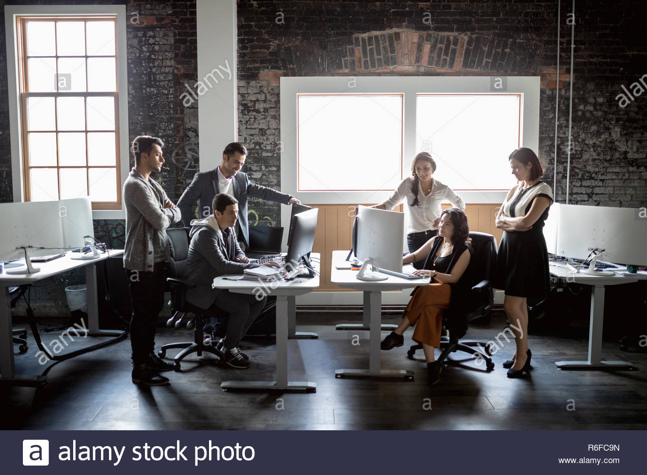 Office full of computers hi-res stock photography and images - Alamy