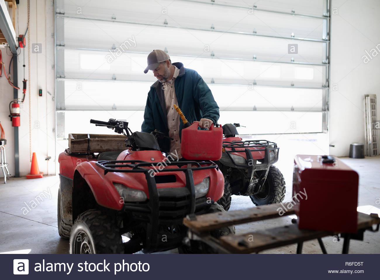 Bike barn hi-res stock photography and images - Alamy