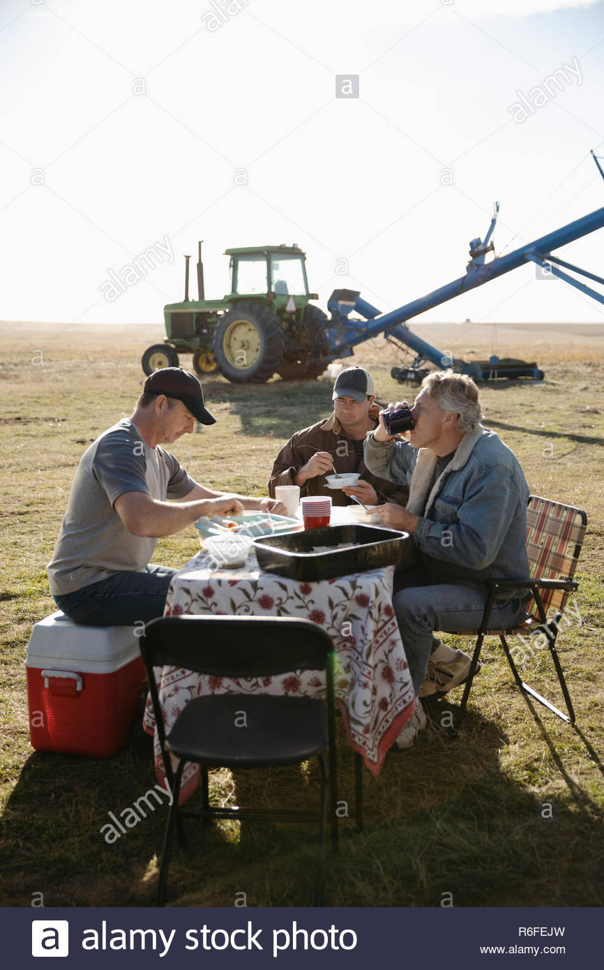 Lunch break space hi-res stock photography and images - Alamy