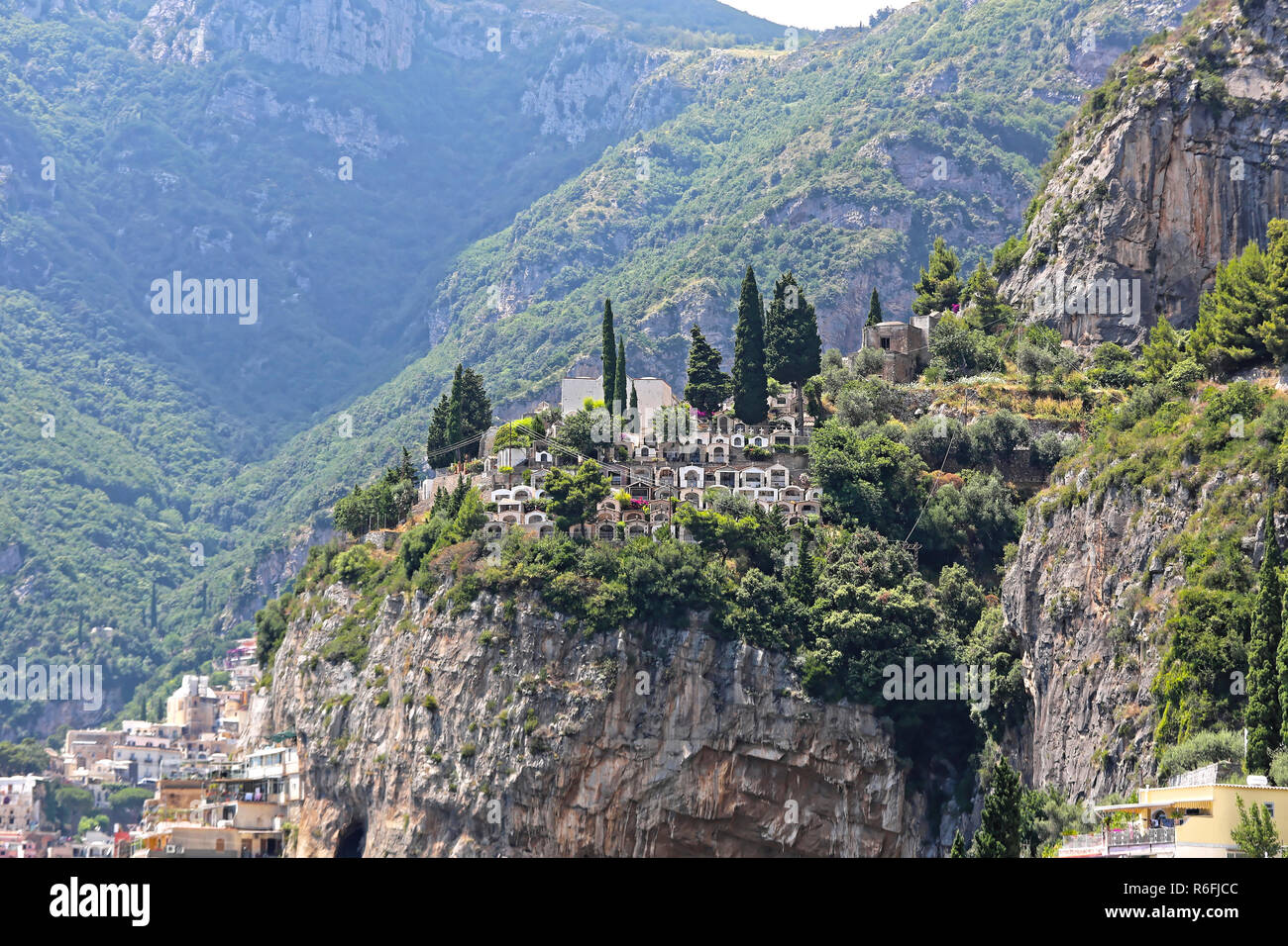 Amalfi cemetery hi-res stock photography and images - Alamy