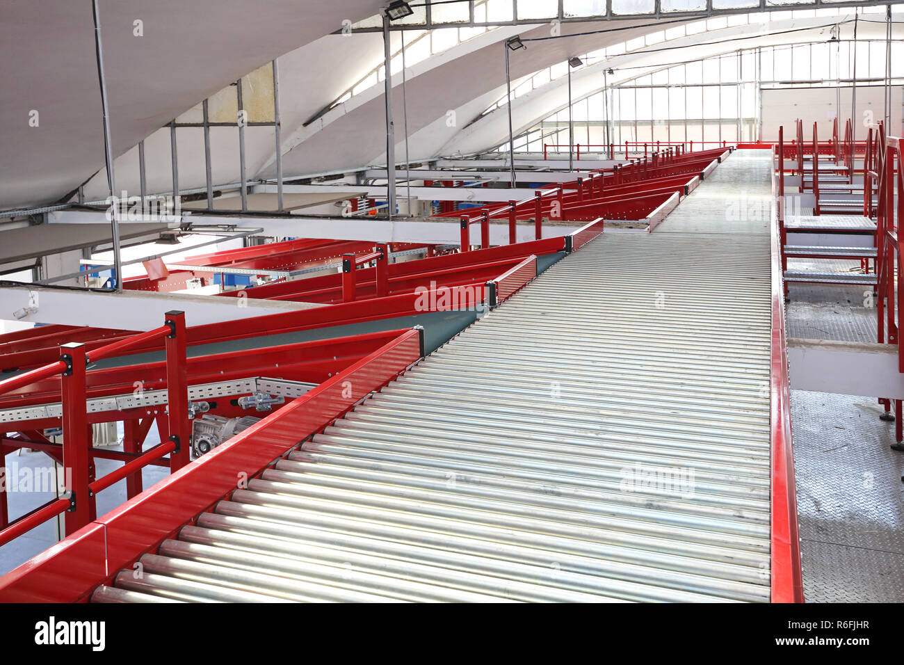 Conveyor Logistics Distribution Stock Photo - Alamy