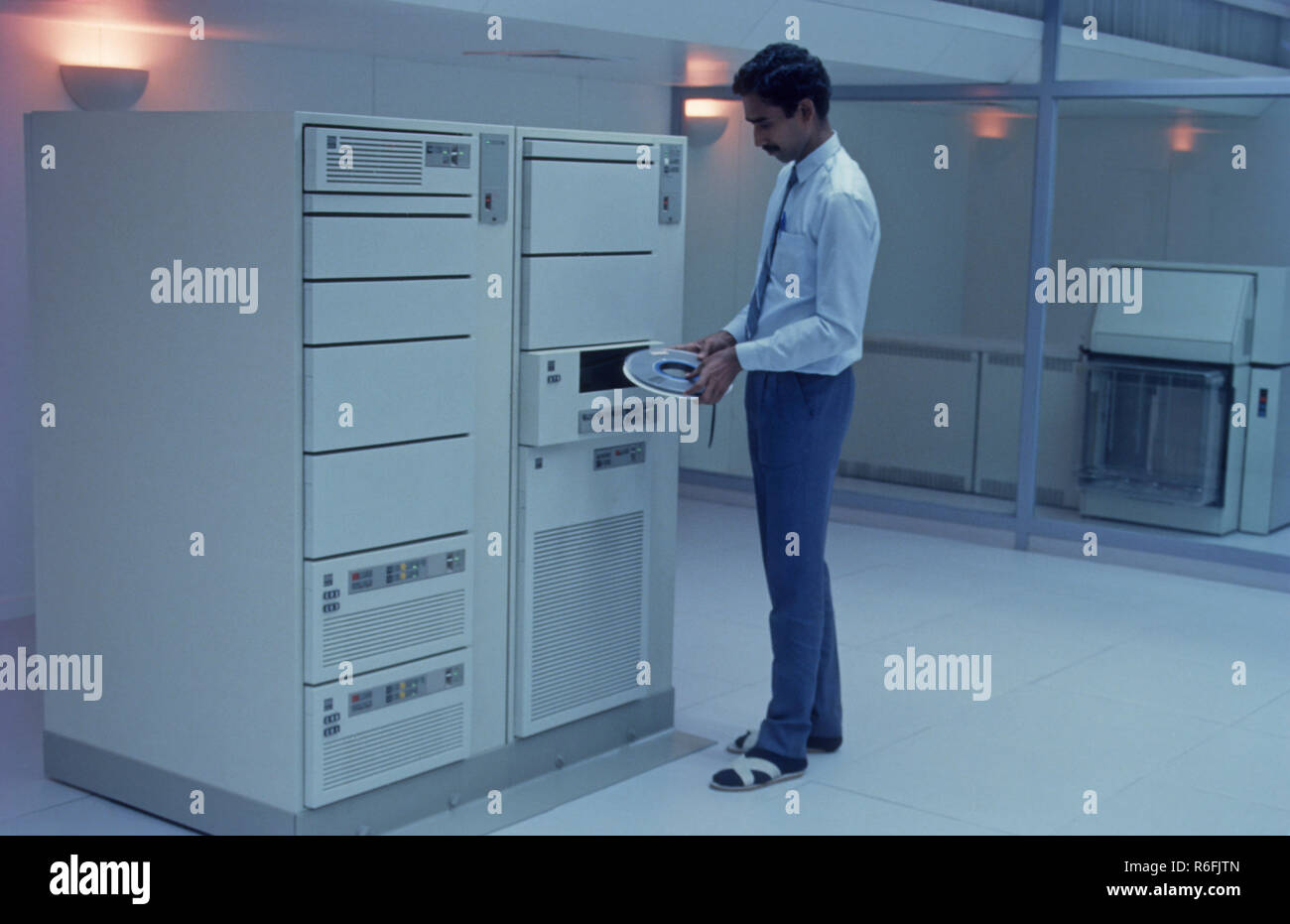 India computer lab hi-res stock photography and images - Alamy