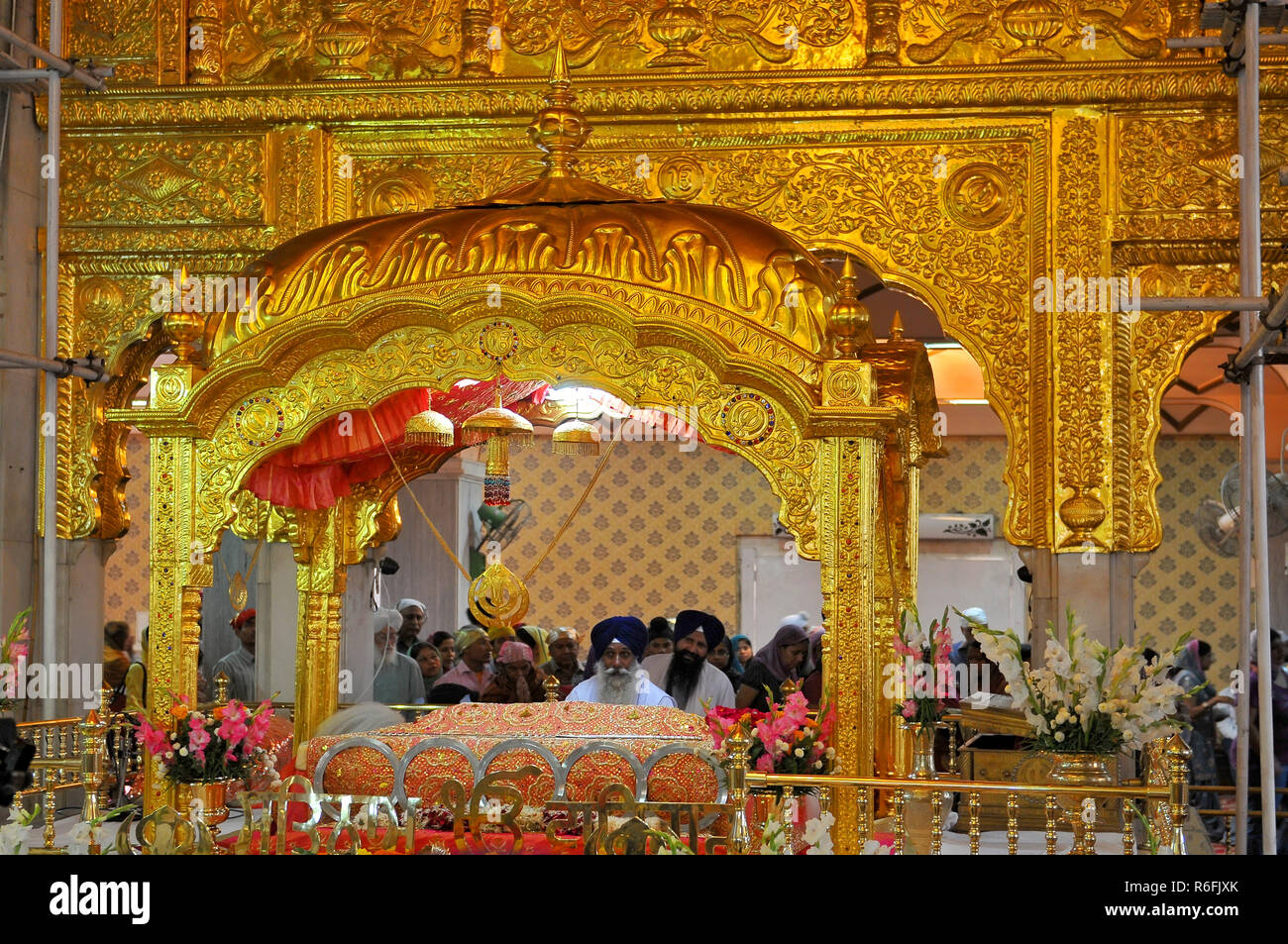 Gurdwara interior hi-res stock photography and images - Alamy