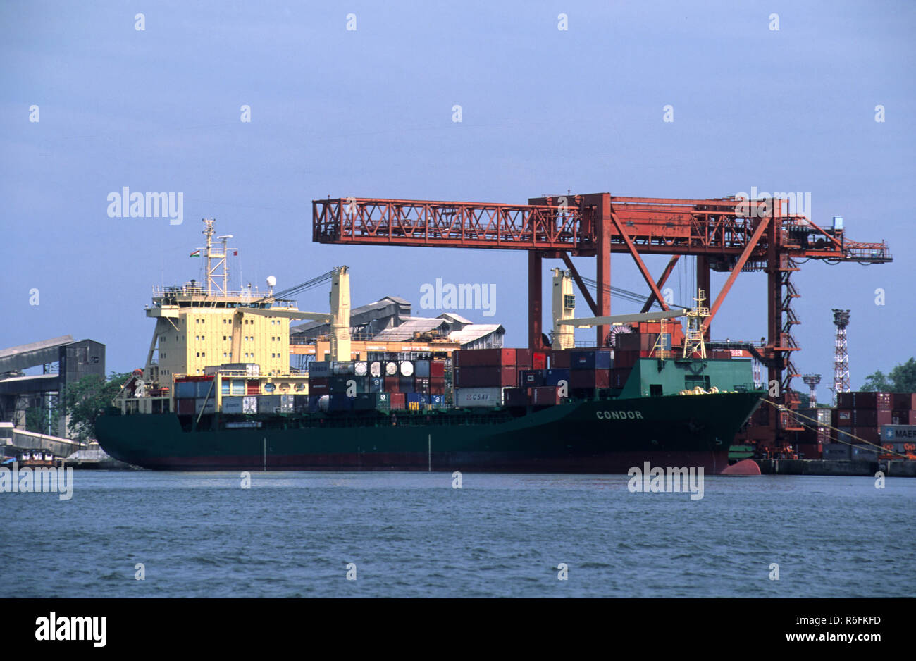 Shipping, cochin port, kerala, india Stock Photo - Alamy
