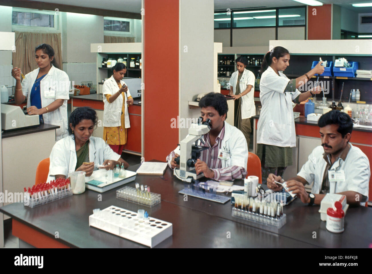 Hospital testing hi-res stock photography and images - Alamy