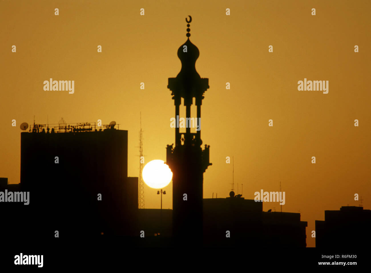 Kuwait famous mosque hi-res stock photography and images - Alamy