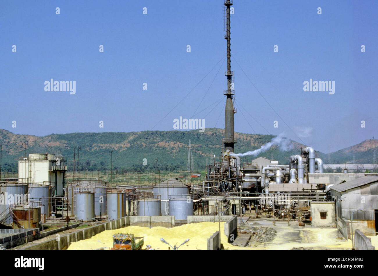 Sulphuric acid factory hi-res stock photography and images - Alamy