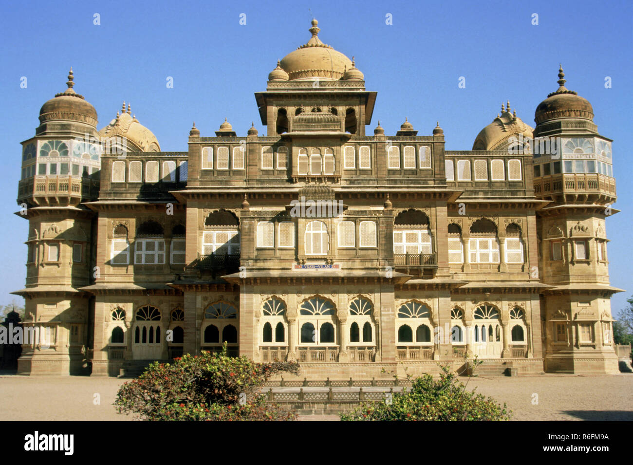 Vijay vilas palace, Mandvi, kutch, gujarat, india Stock Photo - Alamy