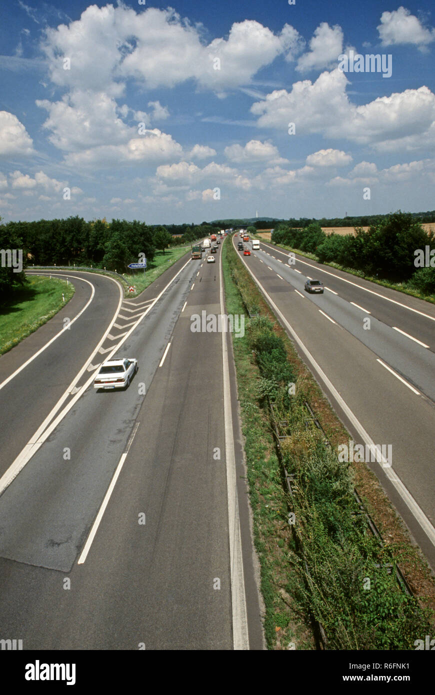 Freeway vehicles hi-res stock photography and images - Alamy