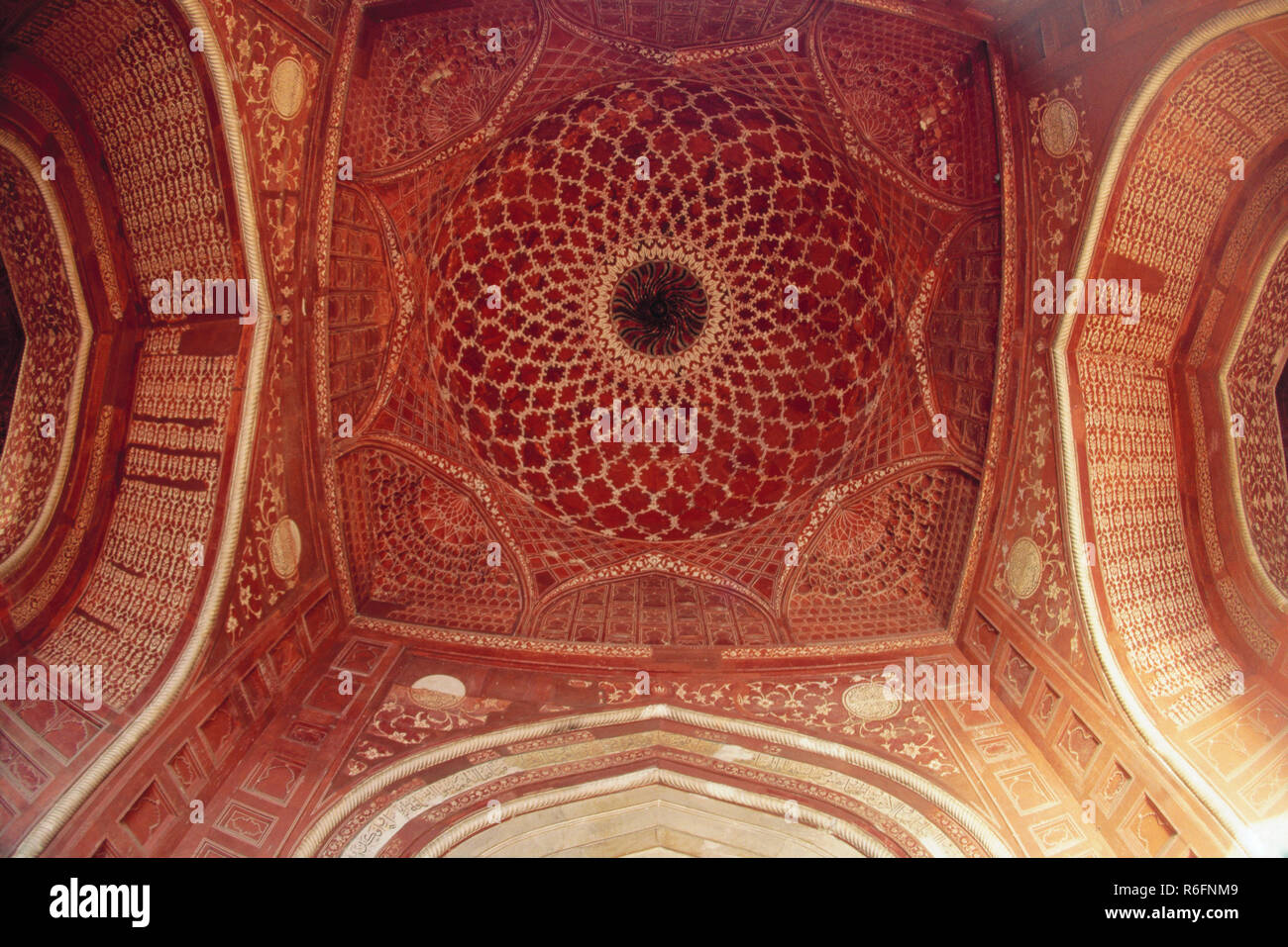 ceiling of Taj mahal Seventh Wonder of The World, Agra, Uttar Pradesh ...