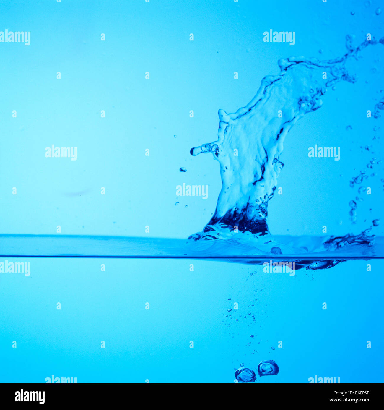 Splash waterdrops hi-res stock photography and images - Alamy