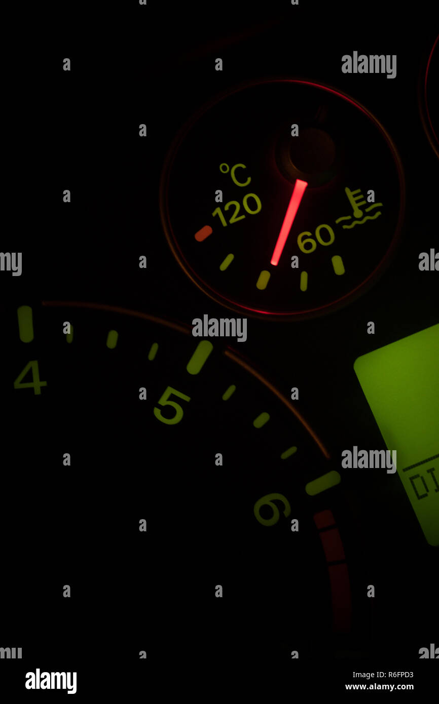 Car radiator temperature gauge hi-res stock photography and images - Alamy