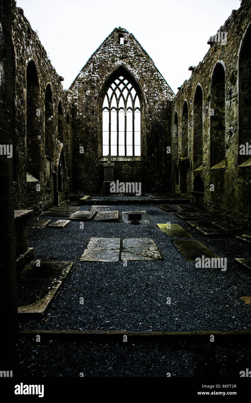 Abandoned Chapel church Stock Photo - Alamy