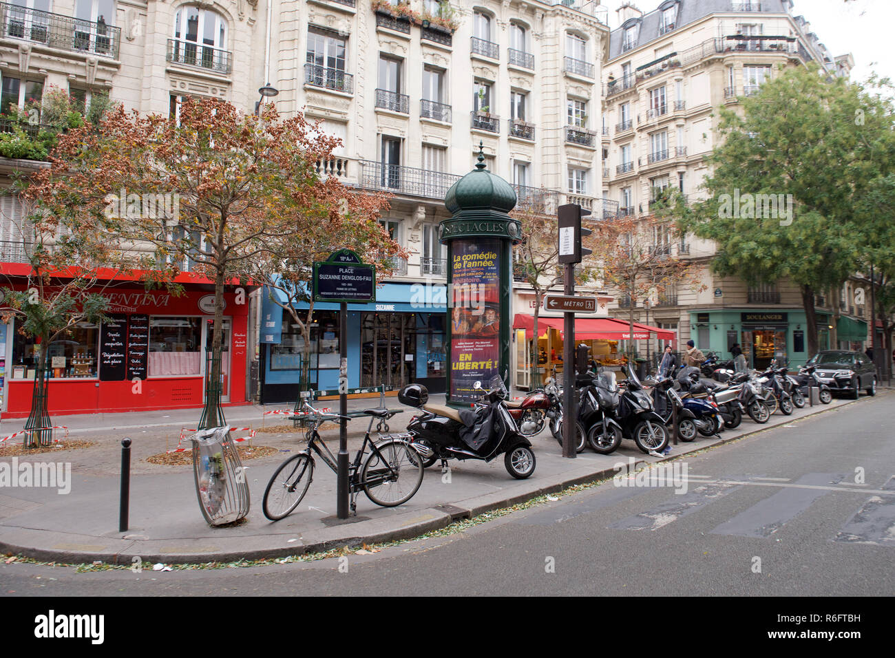 Street in the18th arrondissement of Paris, France Stock Photo - Alamy