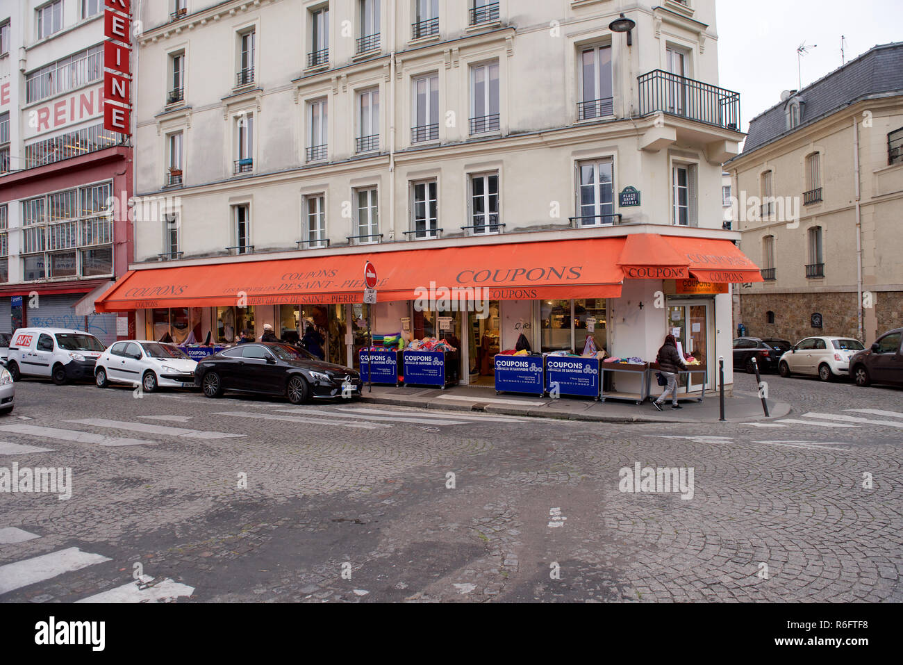 Street in the18th arrondissement of Paris, France Stock Photo - Alamy