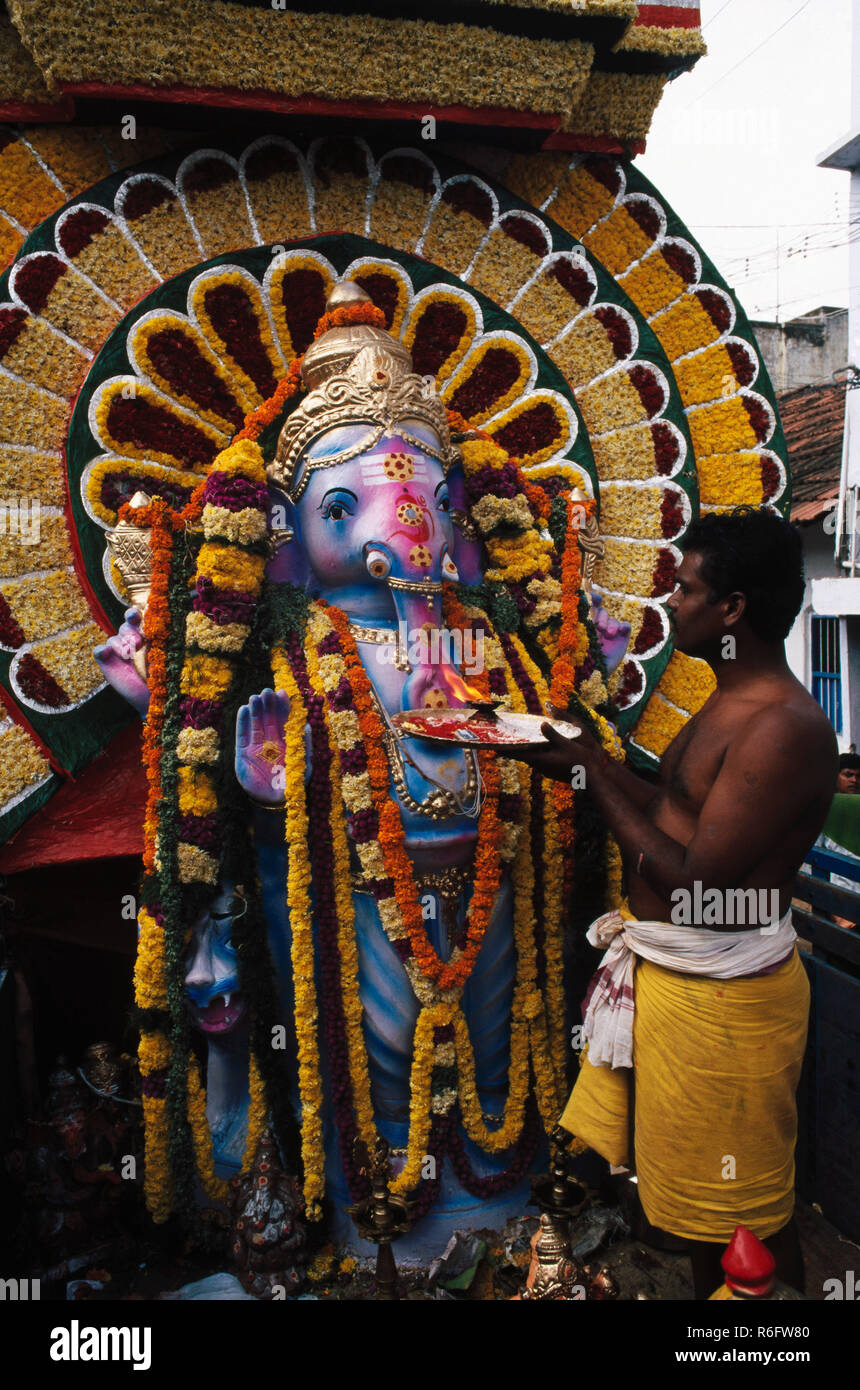 idol of lord ganesh (elephant headed god), Ganesh ganpati Festival ...