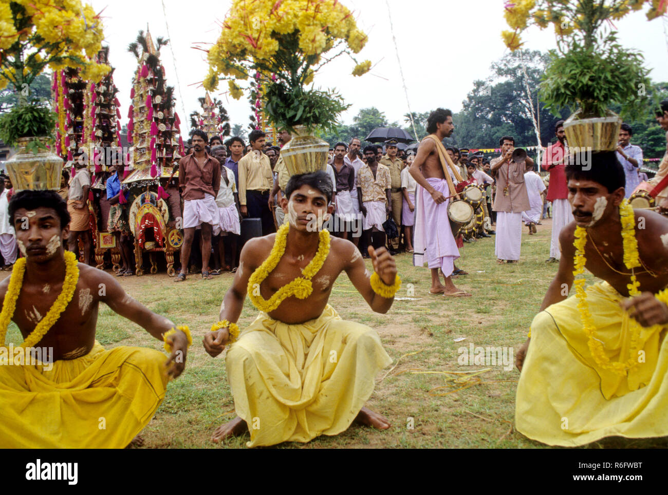 Karagam dance hi-res stock photography and images - Alamy
