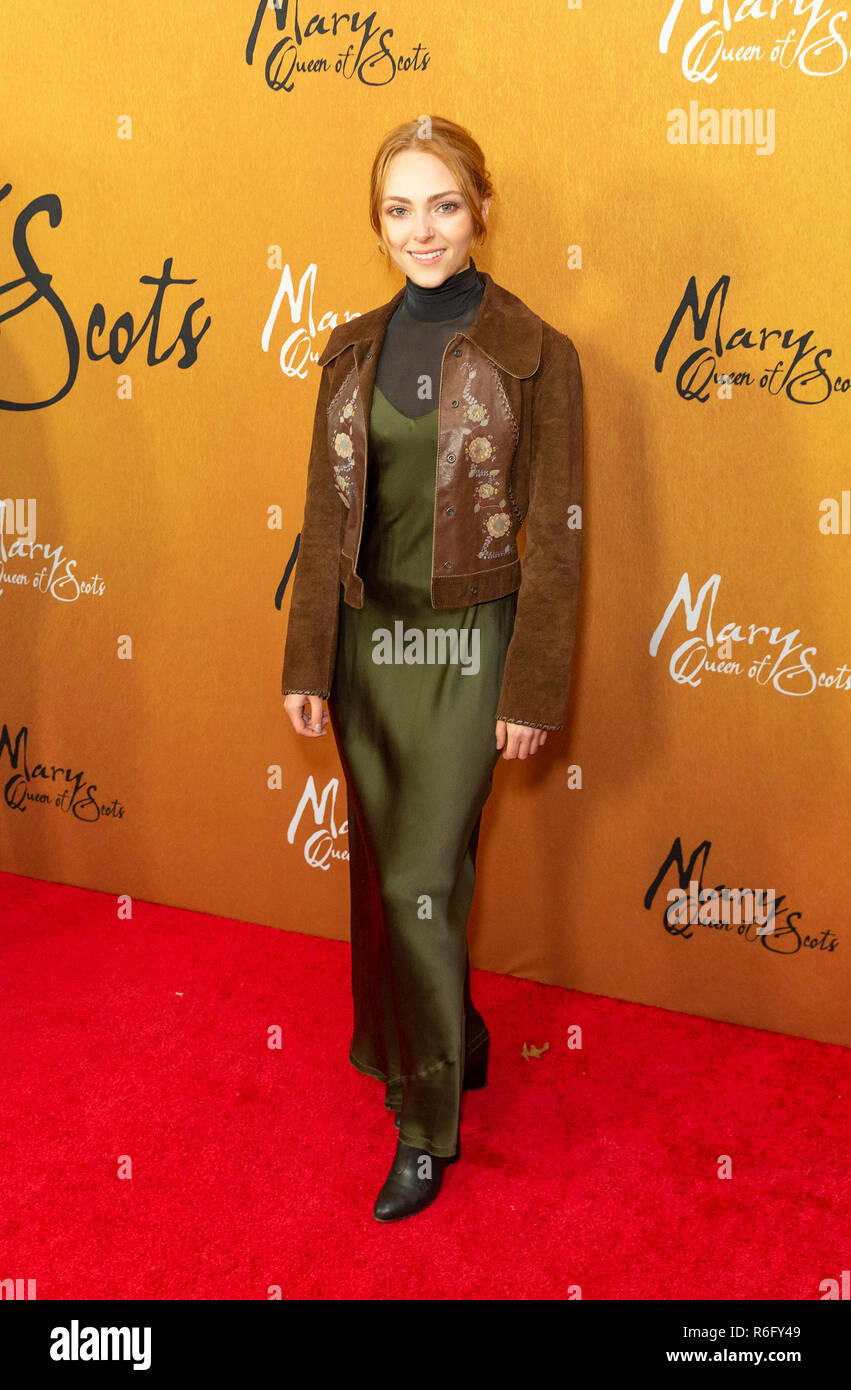 AnnaSophia Robb attends the New York premiere of 'Mary Queen Of Scots ...