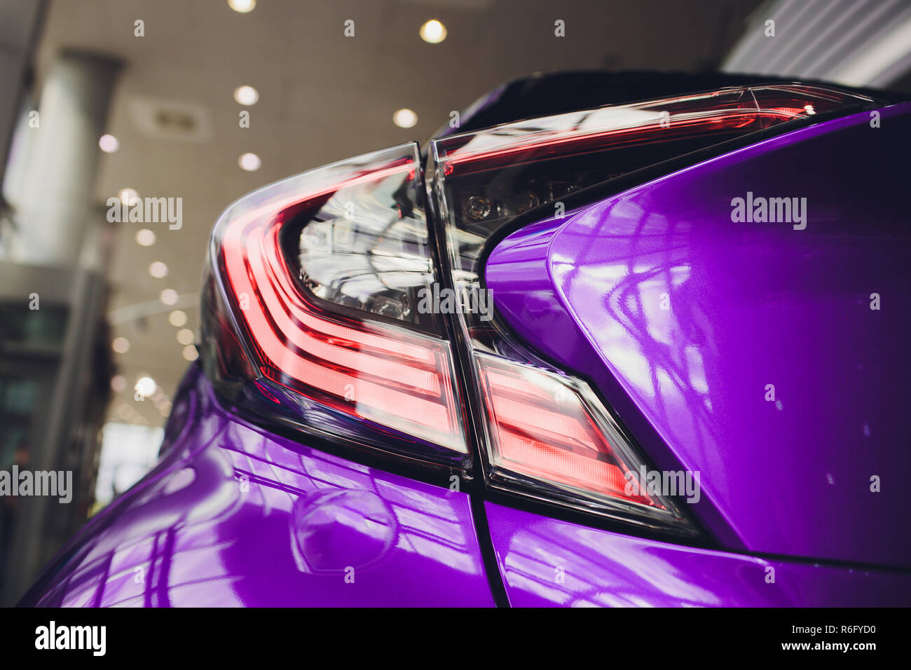 Purple metal car paint hi-res stock photography and images - Alamy