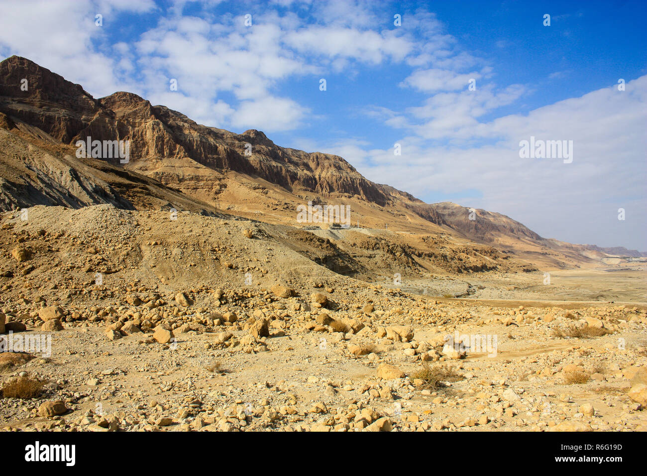 Landscape of the Negev desert in Israel Stock Photo - Alamy