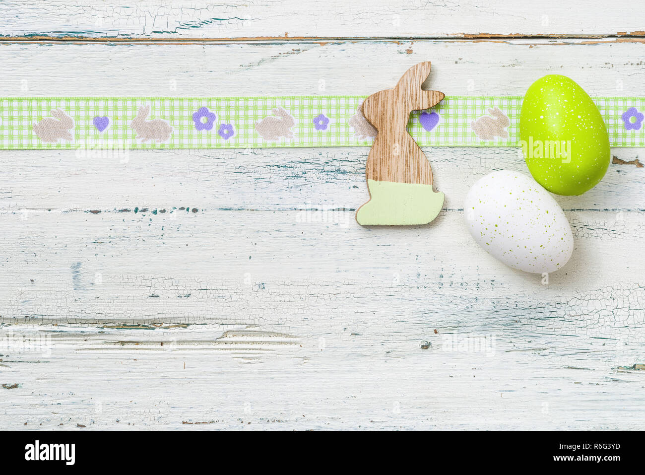 rustic wood background with easter decoration Stock Photo - Alamy