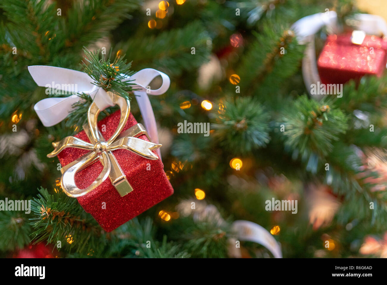 Decorated fir tree border hi-res stock photography and images - Alamy
