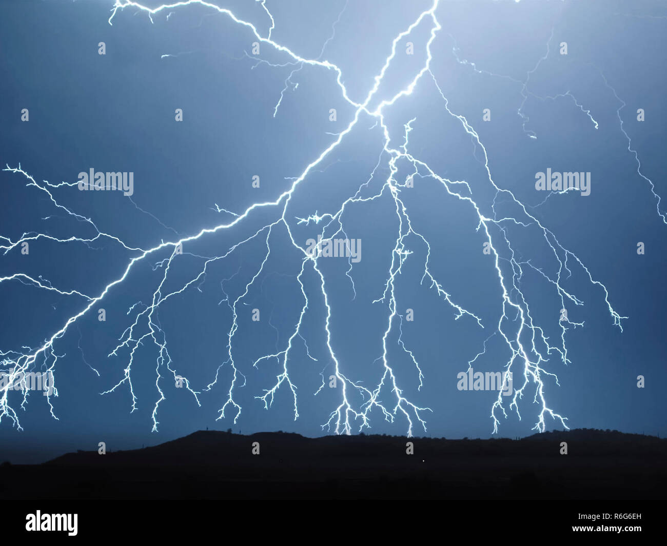 Big lightning bolt hi-res stock photography and images - Alamy