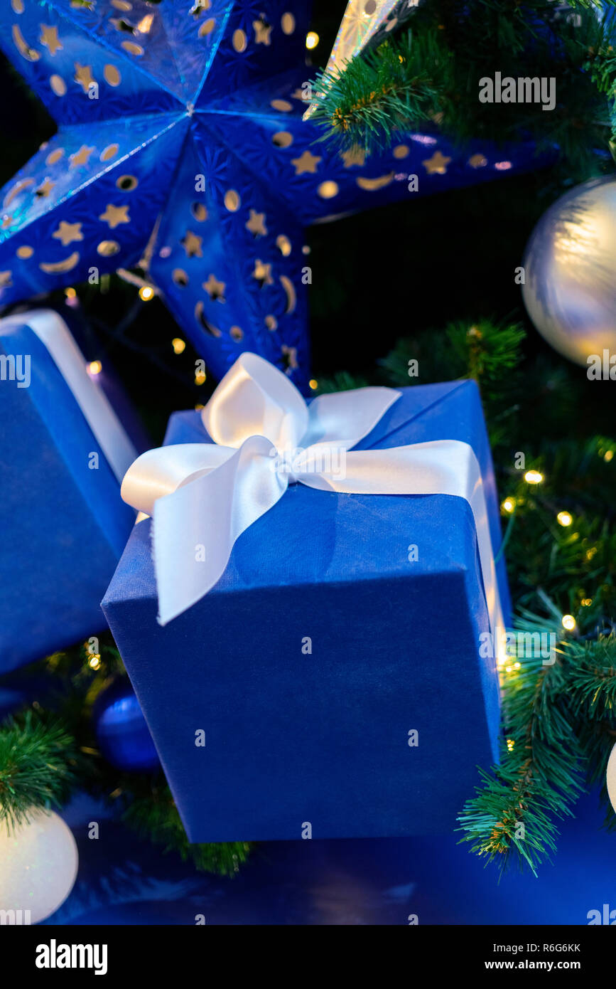 Gift box. Christmas tree Stock Photo - Alamy
