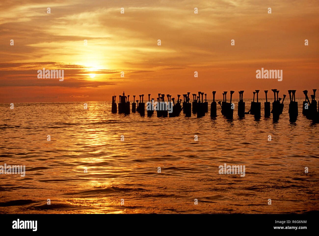 Sunset at Kozhikode Beach, Calicut, Kerala, India Stock Photo - Alamy