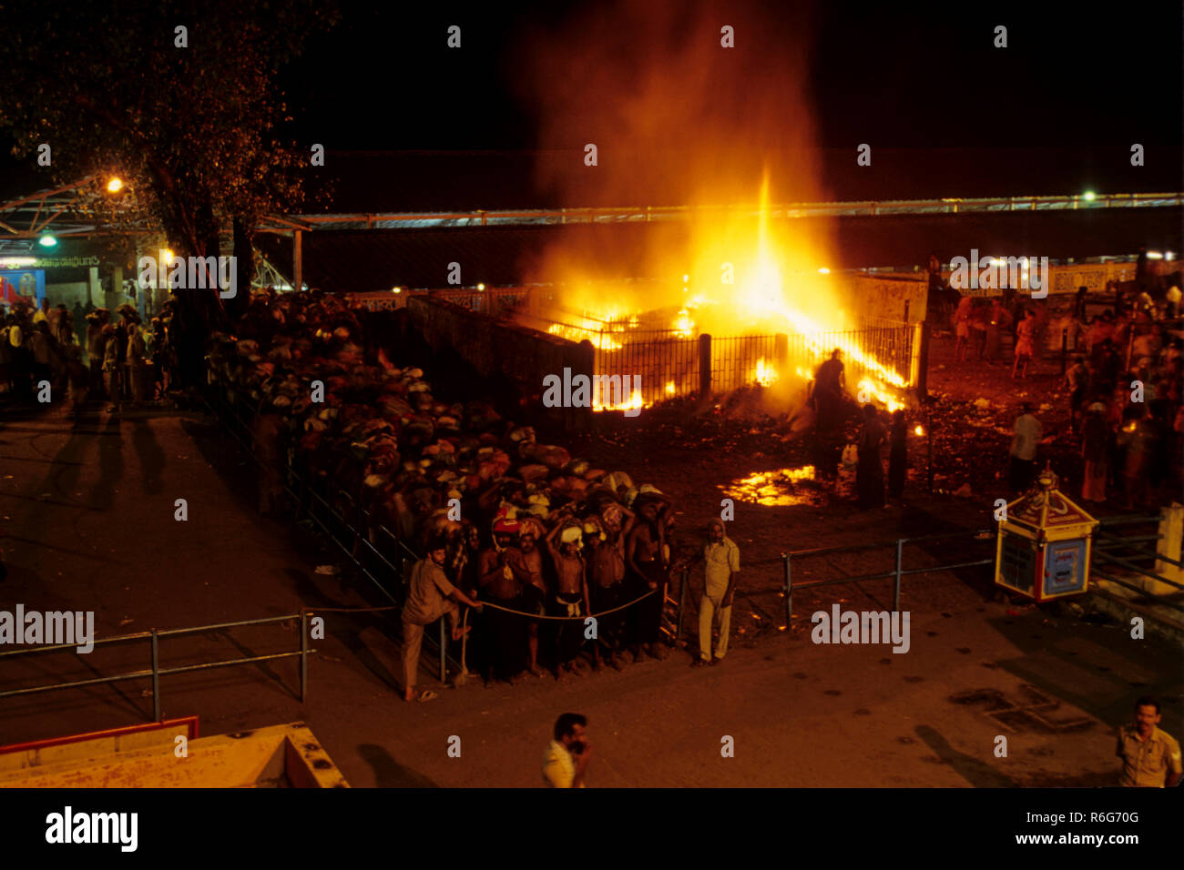 Sabarimala hi-res stock photography and images - Alamy
