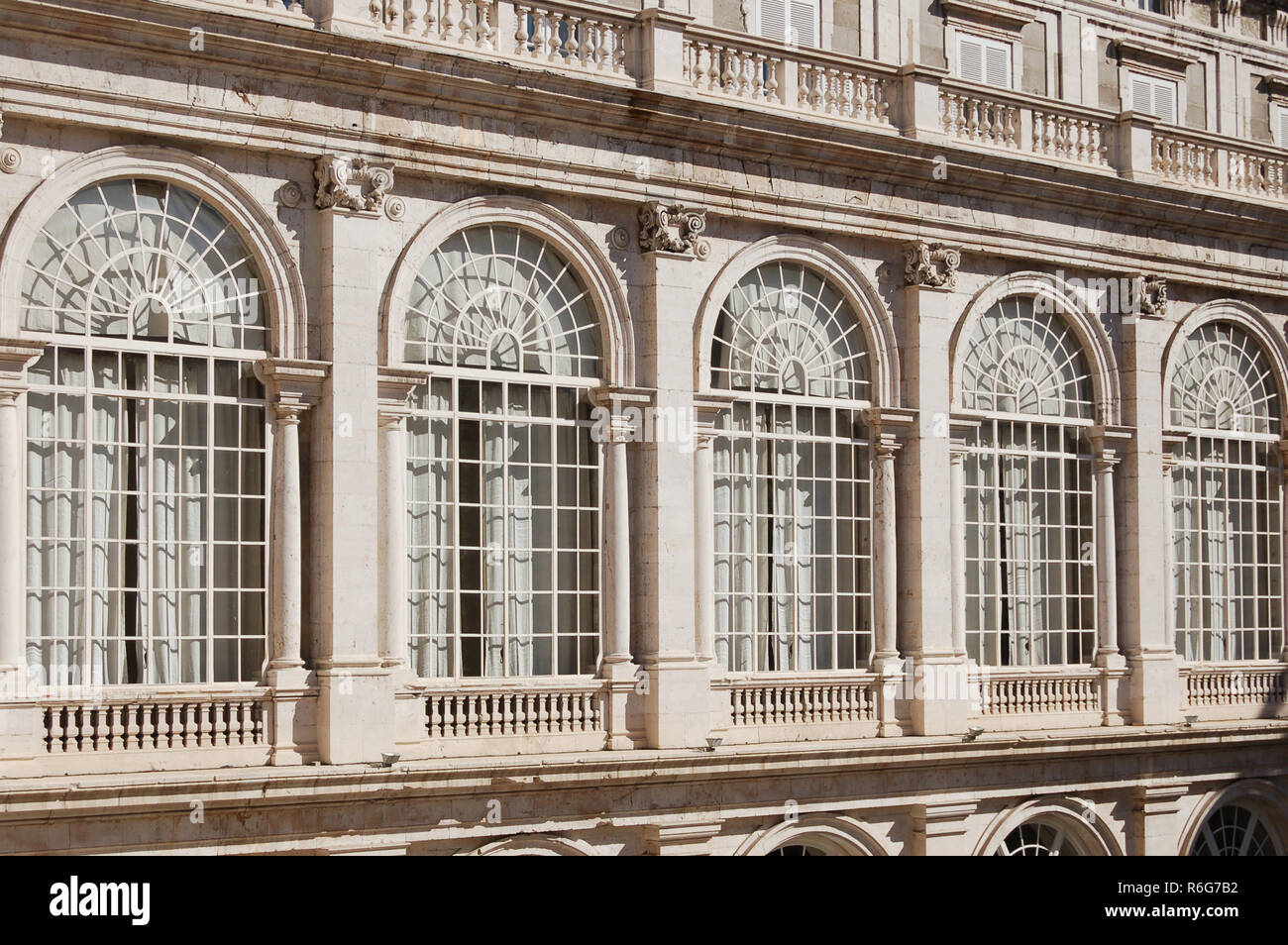 Royal curtains hi-res stock photography and images - Alamy