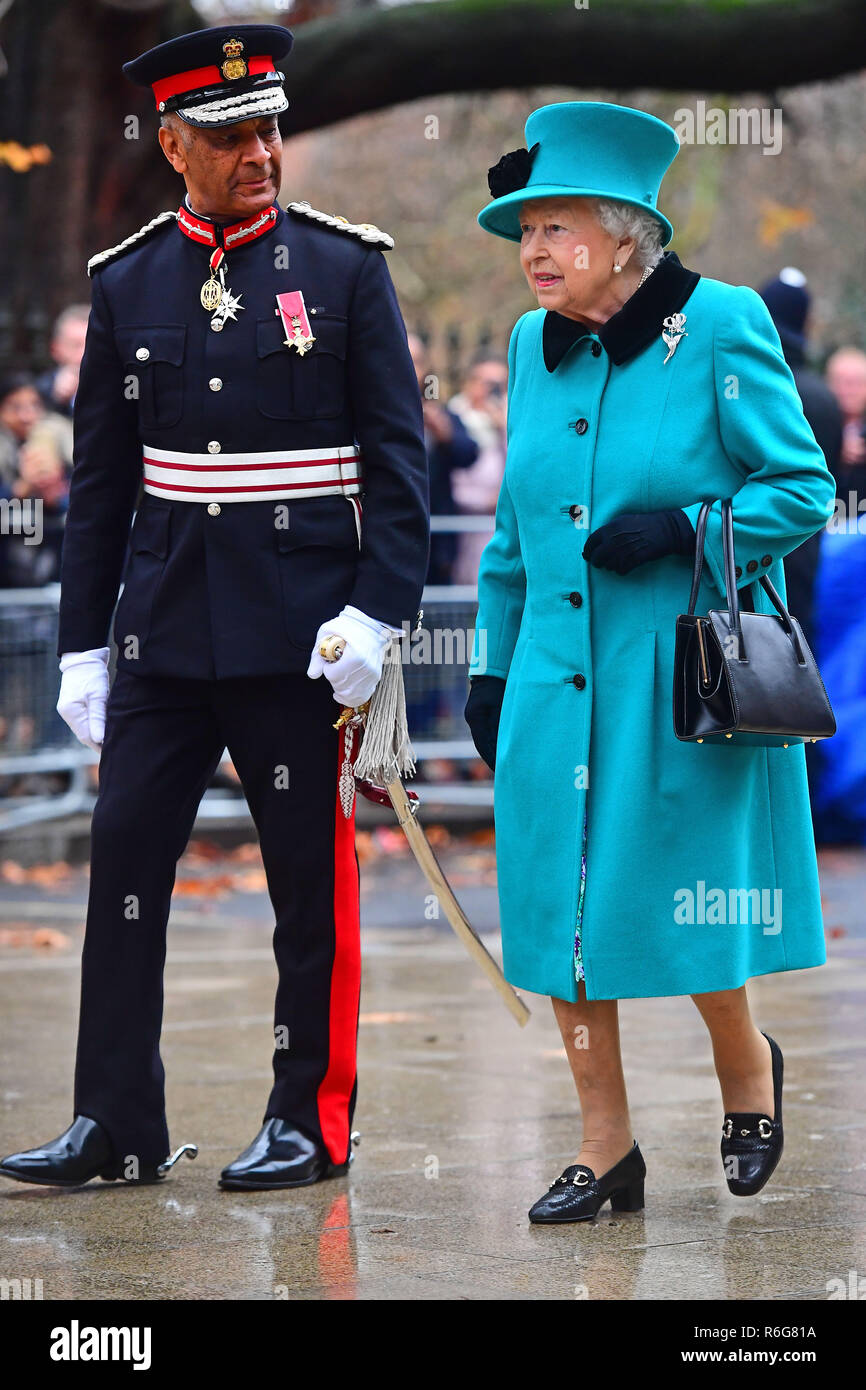 The Lord-Lieutenant of Greater London, Sir Kenneth Olisa with Queen ...