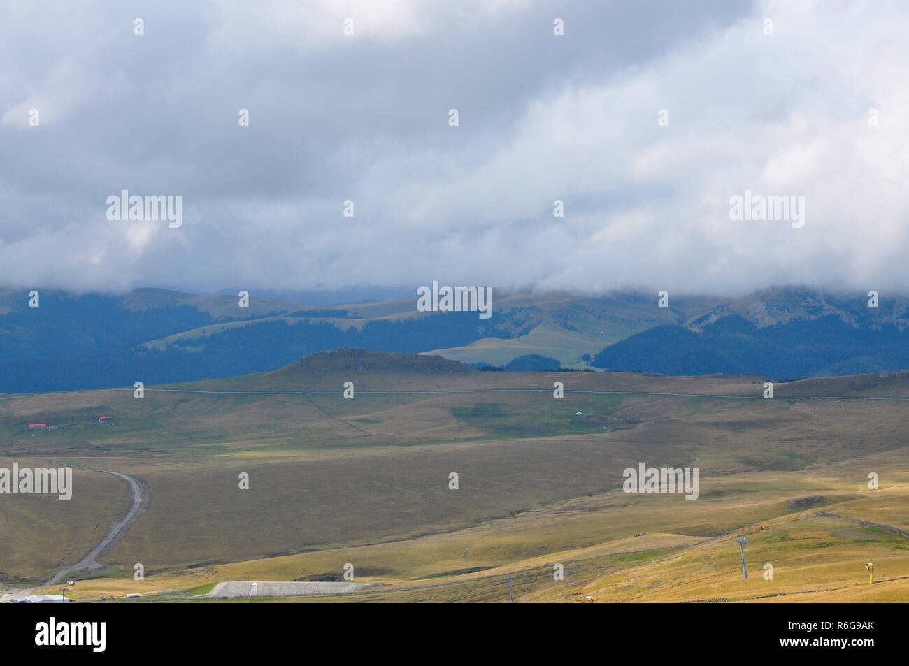Beautiful view valley mountain hi-res stock photography and images - Alamy