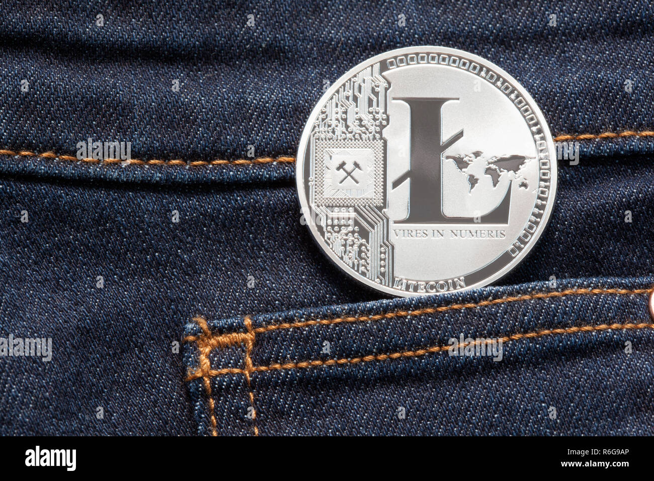 Physical coin hi-res stock photography and images - Alamy