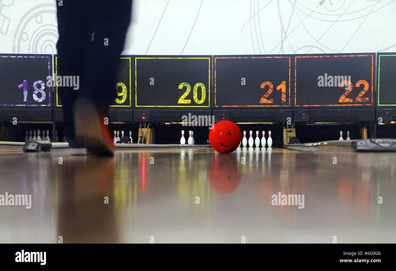 People playing bowling Stock Photo - Alamy