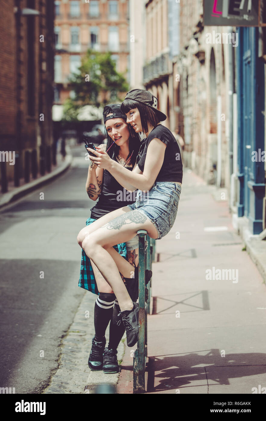 Captivate hi-res stock photography and images - Alamy