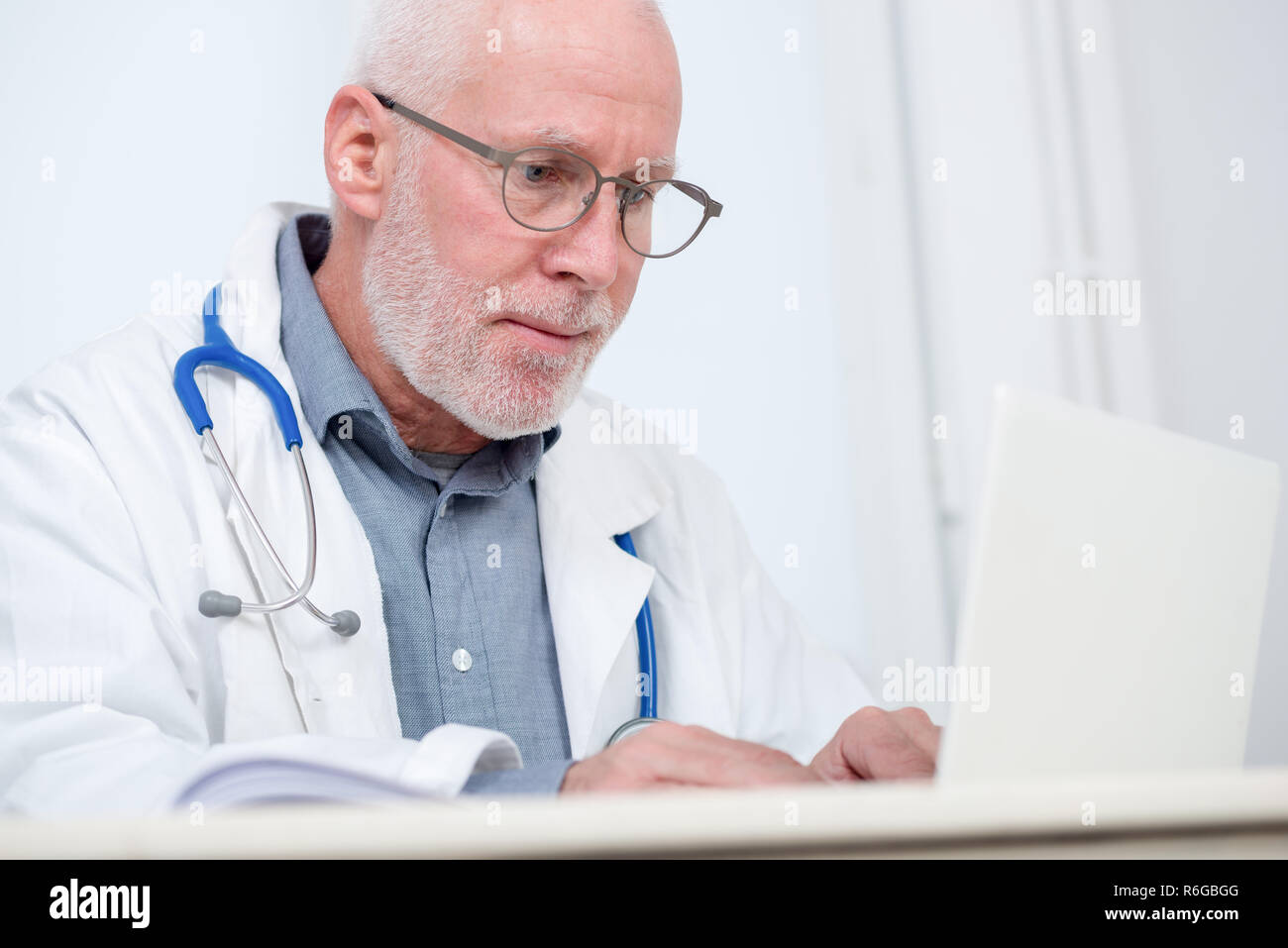 portrait of medical doctor with stethoscope Stock Photo - Alamy