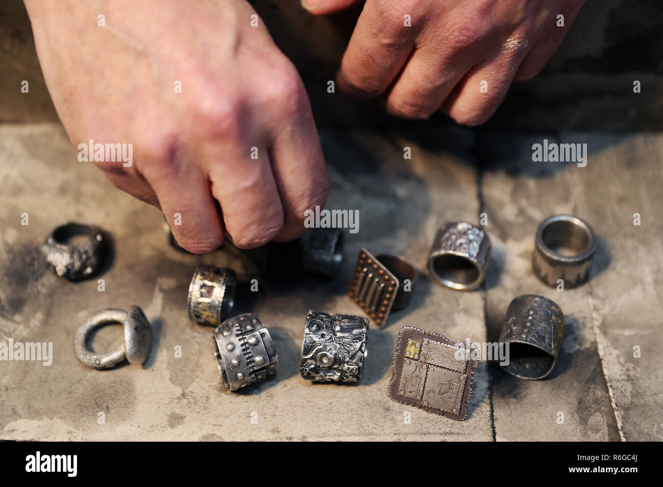 Mortal engines film hi-res stock photography and images - Alamy