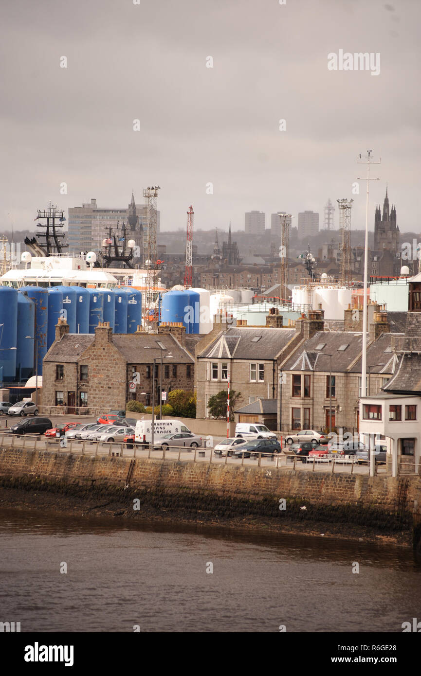 Aberdeen old cottages hi-res stock photography and images - Alamy