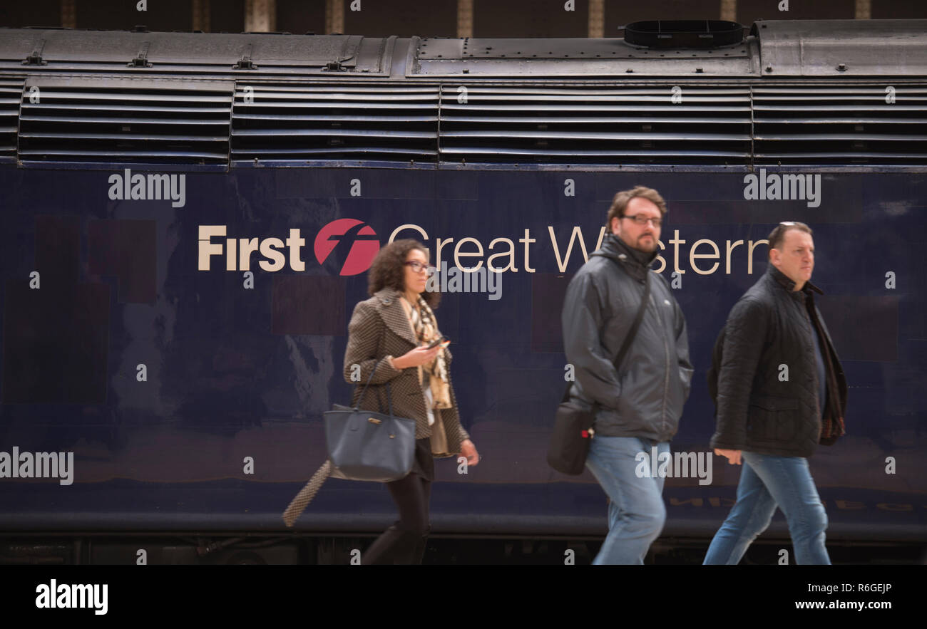 December 2018. First Great Western Class 43 (HST) arrival at Paddington ...