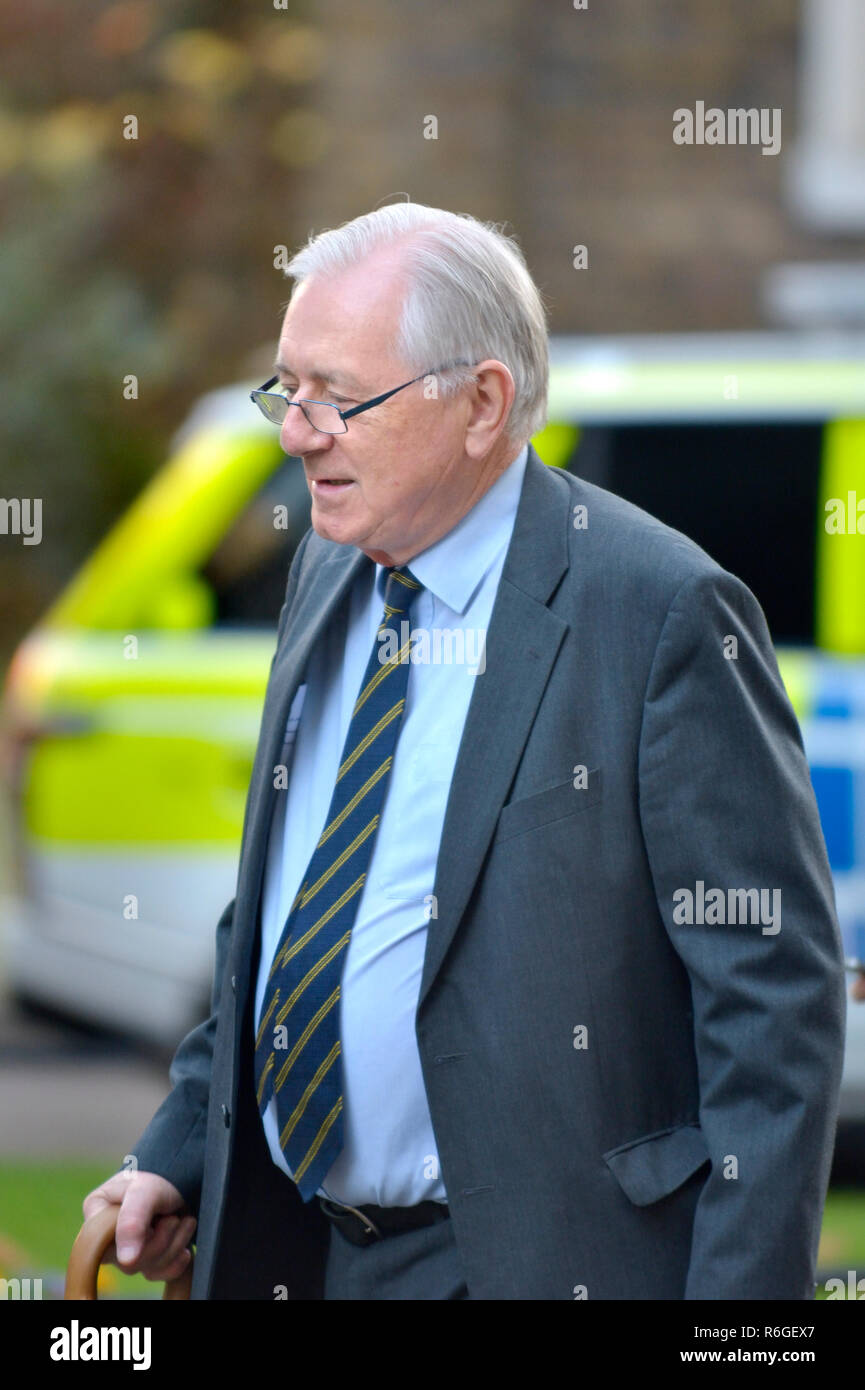 Peter bottomley mp hi-res stock photography and images - Alamy