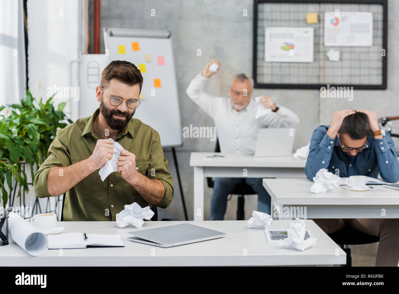 Tearing paper work hi-res stock photography and images - Alamy