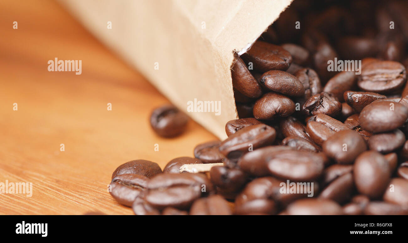 Espresso coffee beans frying hi-res stock photography and images - Alamy