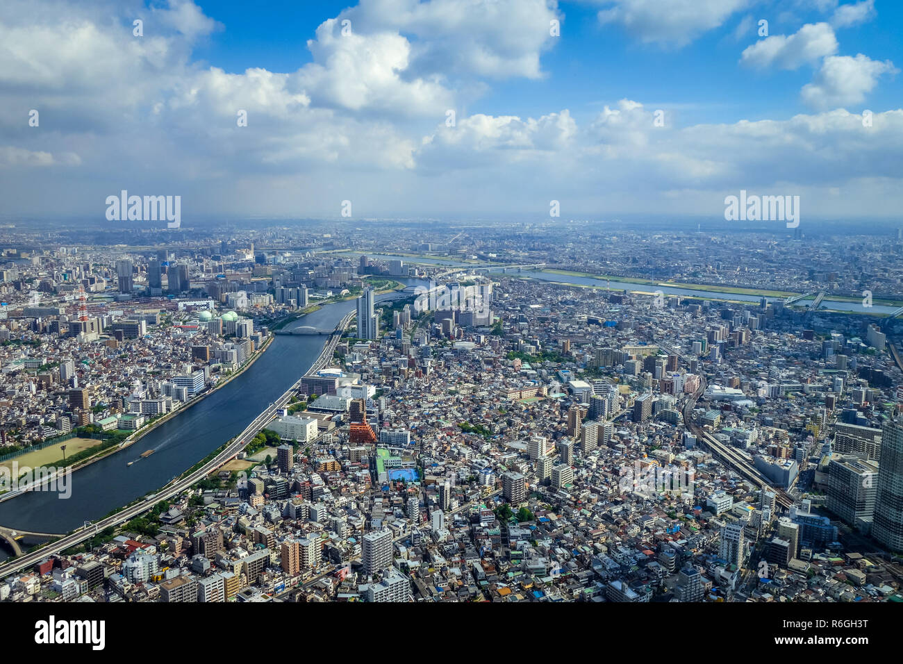 Skyline tokyo japan aerial perspective hi-res stock photography and images - Alamy
