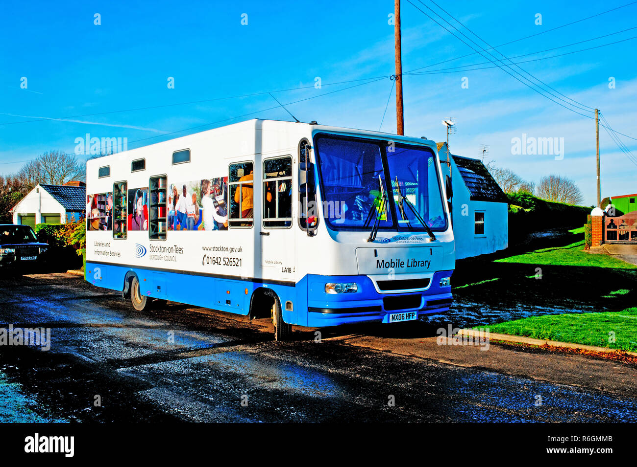Mobile library england hi-res stock photography and images - Alamy