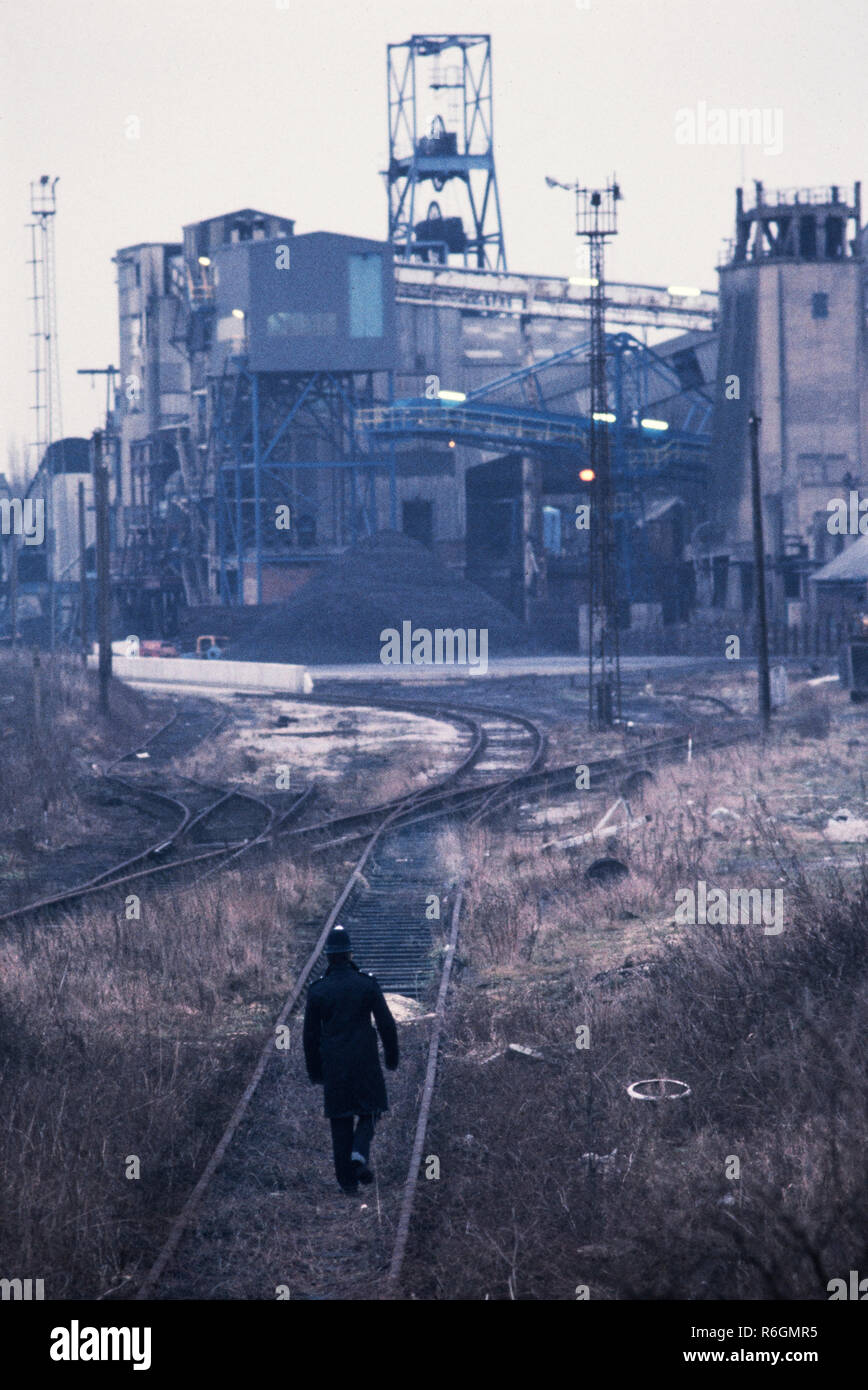 Yorkshire coal mine hi-res stock photography and images - Alamy