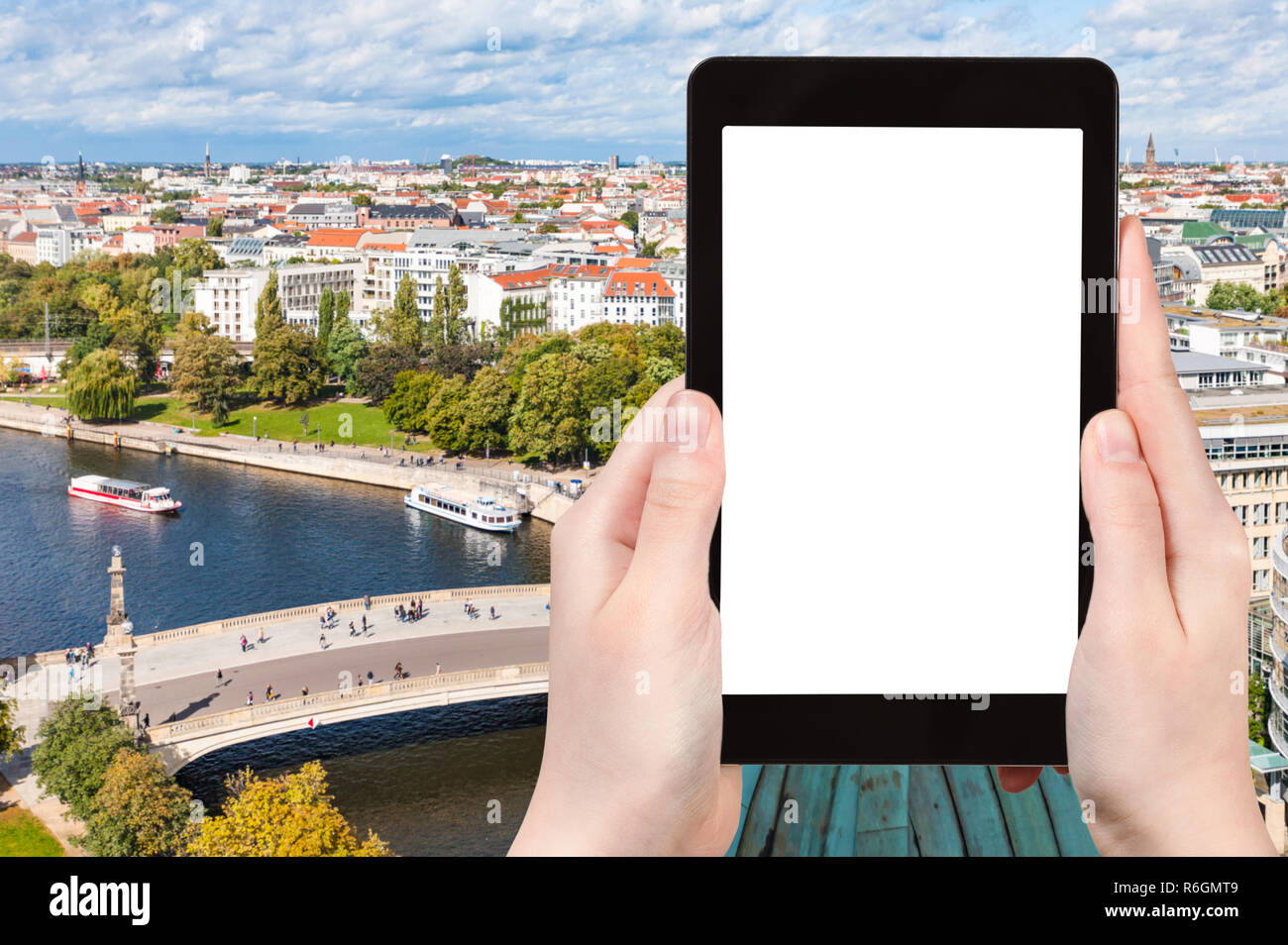tourist photographs Berlin cityscape with Spree Stock Photo - Alamy