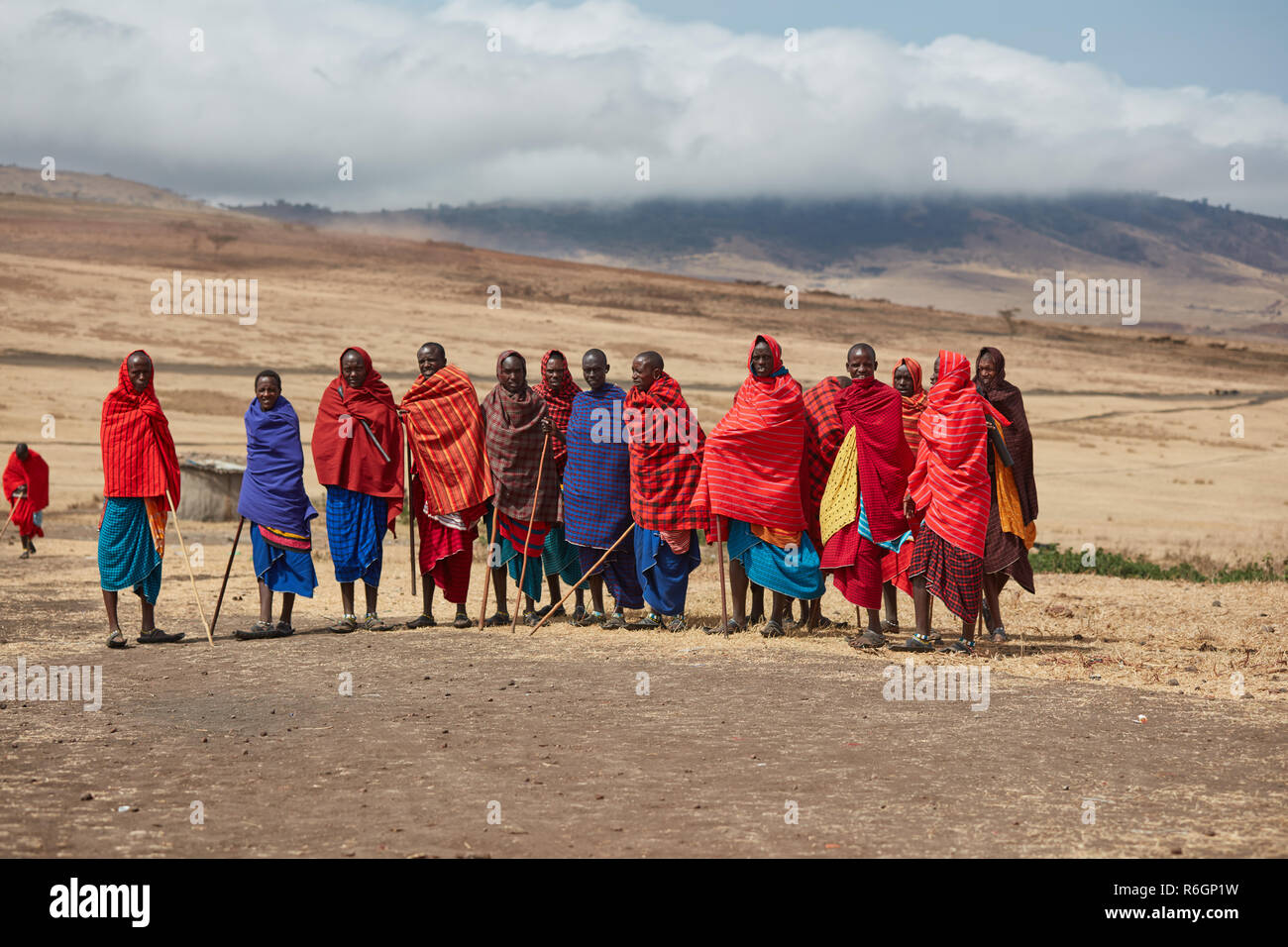 Masai tanzania tribe hi-res stock photography and images - Alamy