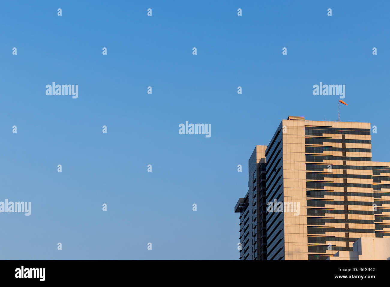 Wind proof building hi-res stock photography and images - Alamy